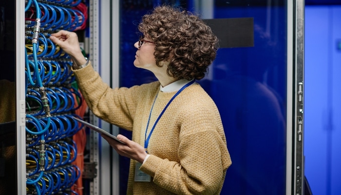 How to Effectively Hire and Retain System Administrators - CIBR Warriors